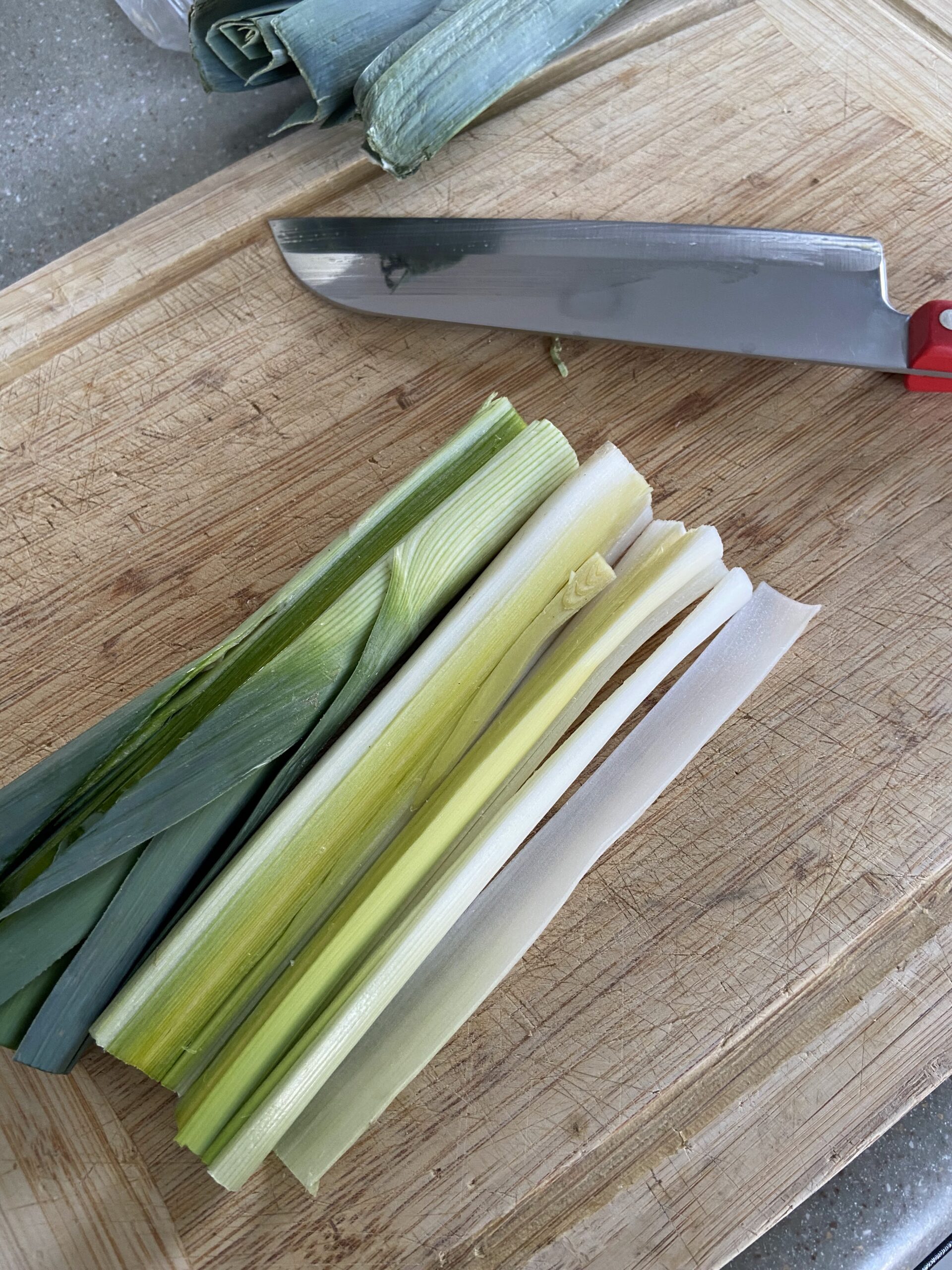 Prasopita - Leeks and Feta Cheese Pie Recipe - Emmandi's Kitchen
